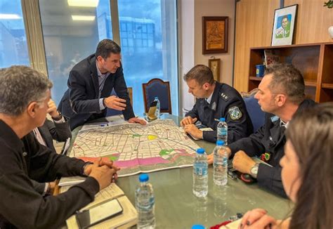 Συνάντηση του Δημάρχου Αγίας Παρασκευής με το Διοικητή της Τροχαίας για το παράνομο παρκάρισμα