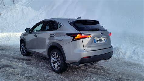 Lexus Nx 300h Un Essai Du Suv Haut De Gamme à La Montagne