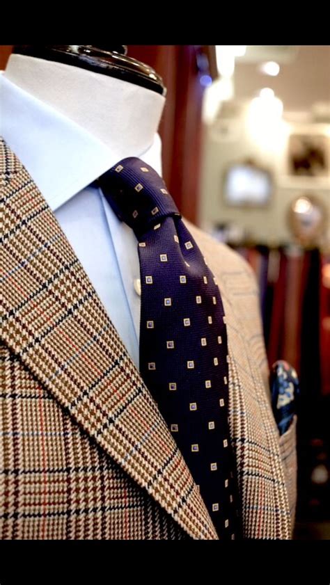 Luxury Classic Patterned Suit And Tie Accessories Elegant Plaid Suit