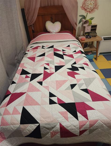 Pretty In Pink Single Bed Quilt