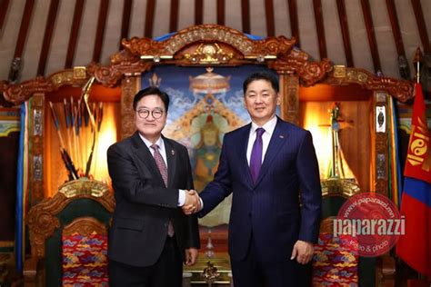 Монгол Улсын Ерөнхийлөгч Ухнаагийн Хүрэлсүхэд манай улсад албан ёсны айлчлал хийж буй Бүгд