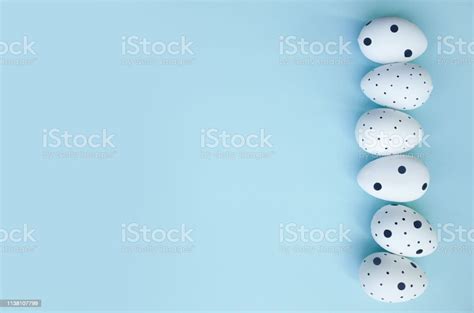 텍스트에 대 한 복사 공간을 가진 애 스 터 계란 배경 배경에 고립 평면 누워 평면도 0명에 대한 스톡 사진 및 기타 이미지 Istock