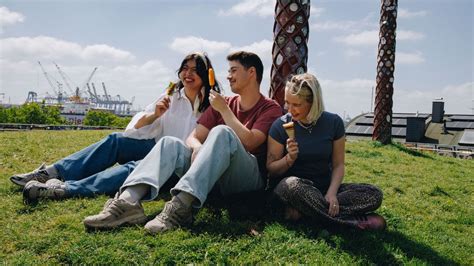 Gewinne Jetzt Ein Memorable Moments Kit Mit Langnese Eis And Fujifilm