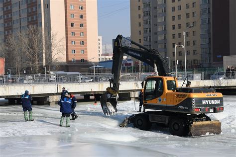 Сэлбэ голын гүнд суваг нээж урсгалыг сайжруулахаар ажиллаж байна