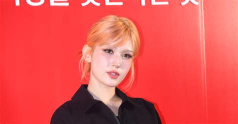 포토 전소미 매혹적으로