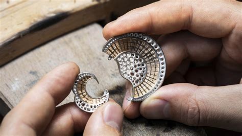 Van Cleef And Arpels Plumbs Maritime And Literary References To Create An