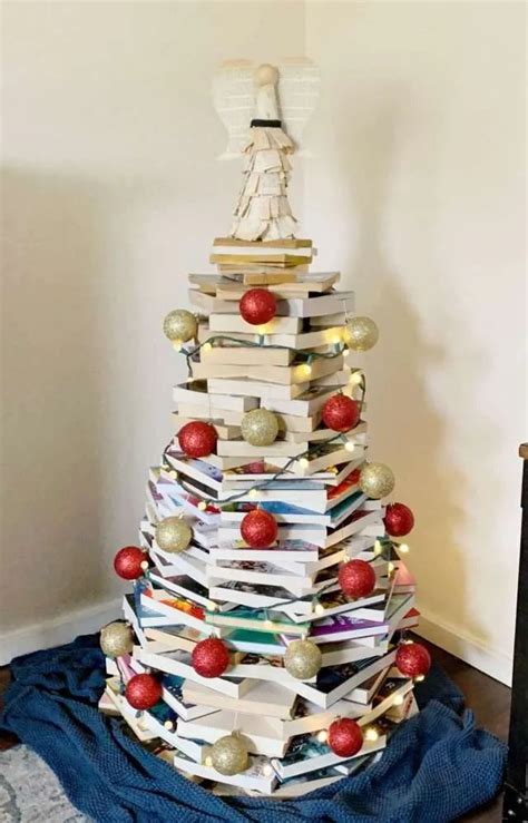 How To Make A Book Tree A Christmas Tree Out Of Books Finding Mandee