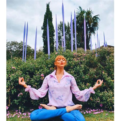 Emily Eaton Plowrights Feet