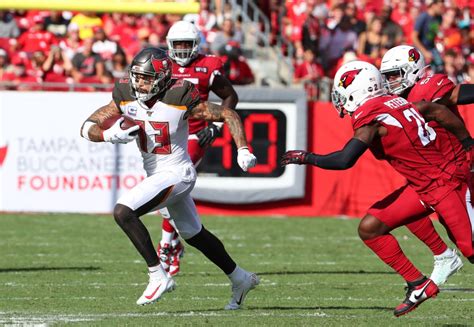 Why Football Wide Receivers Like Jerseys With Smaller Numbers