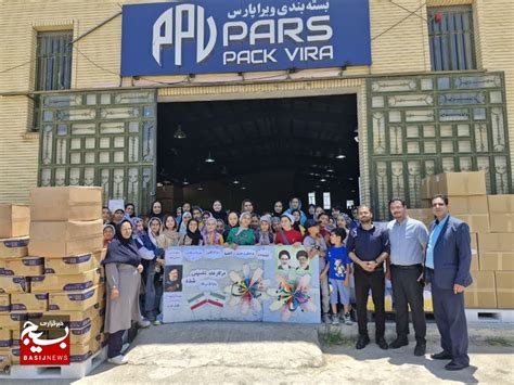 برپایی کارگاه نقاشی «شهید خدمت در شرکت «ویرا پارس پک شاهرود عکس
