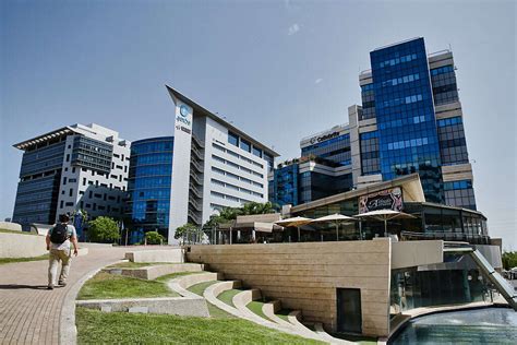 המשק מתאושש נתוני השכר המלאים של הלשכה המרכזית לסטטיסטיקה ישראל היום