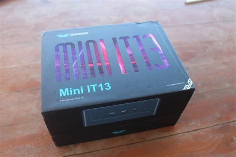 GEEKOM Mini IT13 Core I9 Mini PC Review Part 1 Specs Unboxing Teardown And First Boot