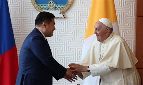 Ерөнхий сайд Л Оюун Эрдэнэ Гэгээн Ширээт Улсын Төрийн тэргүүн Пап Францист бараалхав