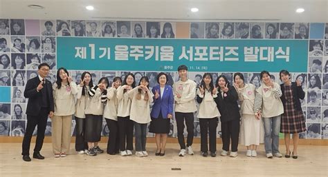 춘해보건대 유아교육과 최신 공식 계정 독서클럽 학과 독서클럽 프로그램에 참여해준 1학년 대상 친구들에게 커피쿠폰 증정식이 있었어요👏👏👏 우리 친구들 너무 멋있어요💖💖