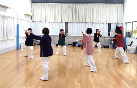 牟礼スタジオ 土曜 32式剣謝公剣教室 香川県太極拳協会
