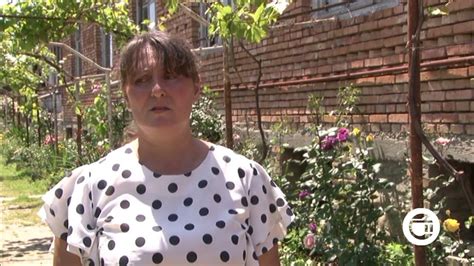 400 მდე საუკეთესო ჯიშის ვარდი ველისციხელი ნინო ზღაპარაძის ეზოში Youtube