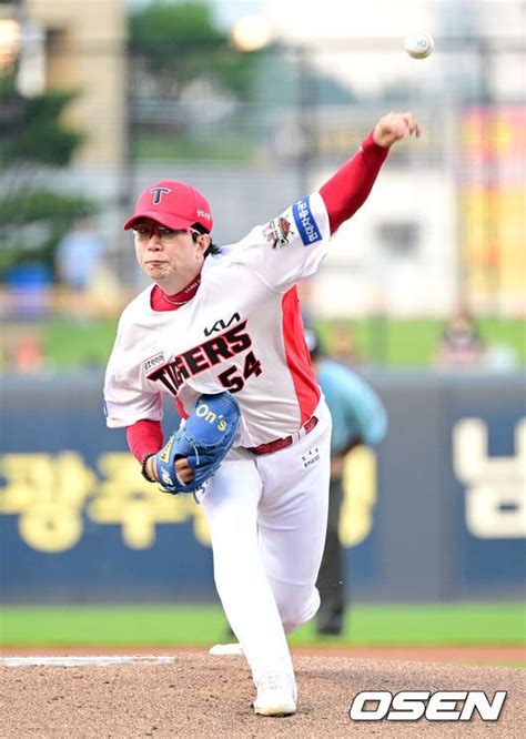 사진 Kia 선발 양현종 승리 향해 힘차게 네이트 스포츠 사진 Kia 선발 양현종 승리 향해 힘차게 네이트 스포츠