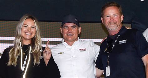 Loss Of Jon Edwards Felt Through Nascar Garage Nascar