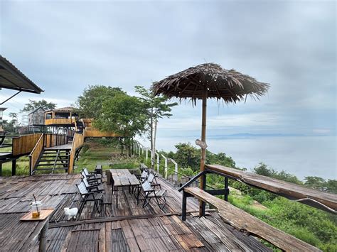 ภูล้านดาวแคมป์ ณ ภูล้านดาวแคมป์ ณ เขายายเที่ยง