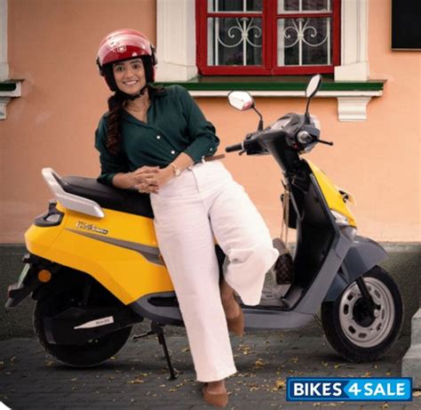 Bgauss C12i Max Price Specs Mileage Colours Photos And Reviews Bikes4sale