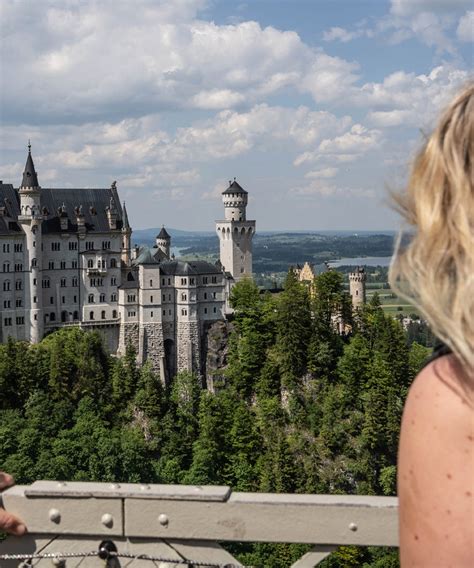 Viral Video Tiny Tot Breaks Out Elvis Moves