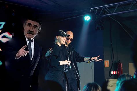 Создать мем питбуль певец 2010 певцы мужчины Pitbull певец 2021 Картинки Meme