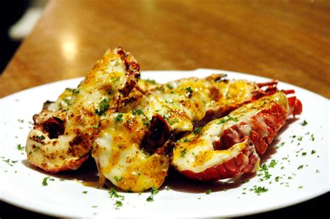 Dude For Food Awesome Lobster Buffet At Diamond Hotels Corniche