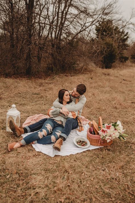 Picnic Engagement Session At Arbor Hills In Plano Tx Picnic
