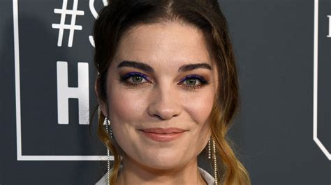 Heres What Annie Murphys Net Worth Actually Is