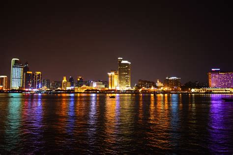 무료 이미지 수평선 지평선 밤 시티 마천루 도시 풍경 도심 황혼 저녁 반사 경계표 야경 중심지 고층 건물 아모이 지리적 특징 인간 정착