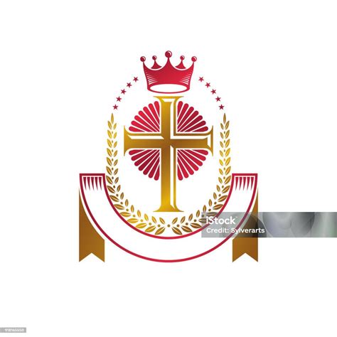 로얄 크라운으로 만든 골든 엠 블 럼 크로스 기독교 월계관 및 럭셔리 리본 팔의 문장 학 외 투 절연 장식 아이콘 벡터 일러스트 종교와 영 성 기호입니다 0명에 대한 스톡