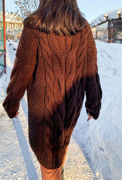 Кардиганы: Объёмный кардиган с крупным узором цвета шоколад оверсайз в ...