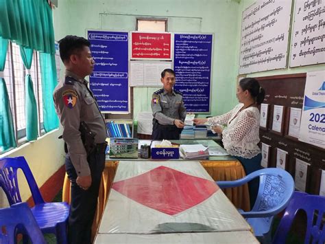 ပေါင်မြို့နယ်၌ တက္ကသိုလ်ဝင်စာမေးပွဲဖြေဆိုပြီးသည့် ကျောင်းသား ကျောင်းသူများနှင့်ဌာနဆိုင်ရာမ