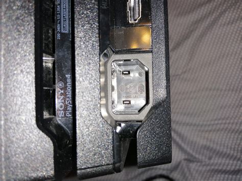 Playstation 4 Pro Stromkabel? (Computer, Technik, Technologie)
