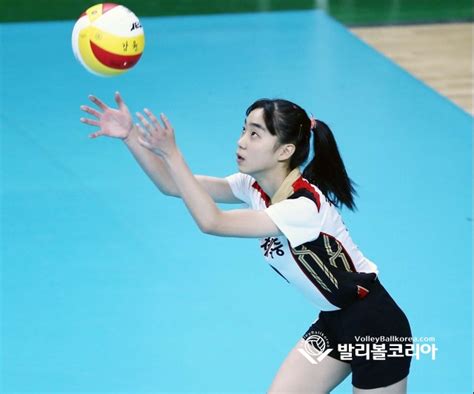 서브 넣는 김은우