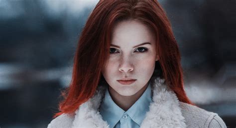 2000x1333 Women Redhead Looking At Viewer Wallpaper Coolwallpapersme