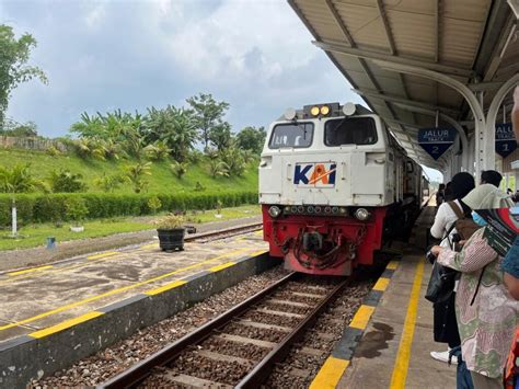 Bandung To Yogyakarta By Train Economy Executive Panoramic Class