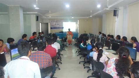 Cse Workshops Cmr Engineering College Hyderabad Telangana India Approved By Aicte New