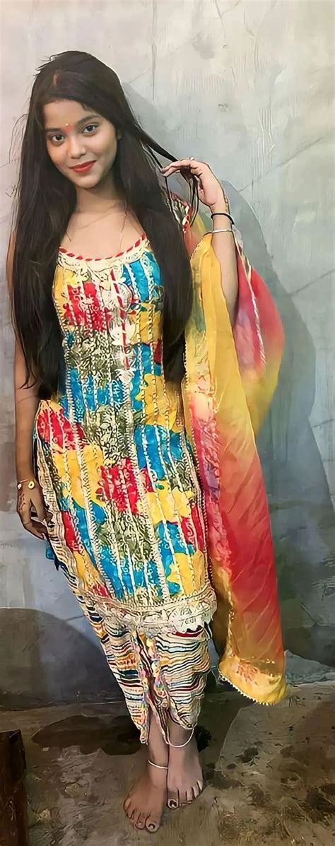 Hello Hyy Muj Se Kon Kon Friendship Kar Na Chata H Insta Pe Massage Kare Reply Du Gi Dosto