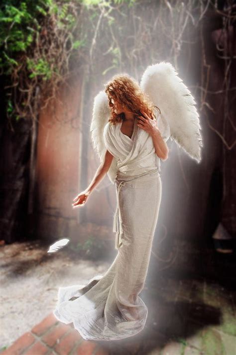 دانلود نقاشی و عکس فرشته فانتزی زیبا و همچنین فرشته بالدار مینویسم