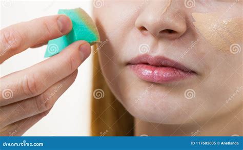 Woman Applying Foundation With Sponge Stock Image Image Of Female Foundation 117683605
