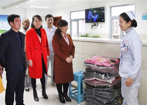 疾病无情 人间有爱│春光爱心基金会为市医院精神科病人捐赠衣服社会
