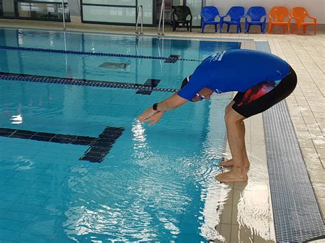 10 Steps To Dive Like A Pro For Beginners West Swimming Technique