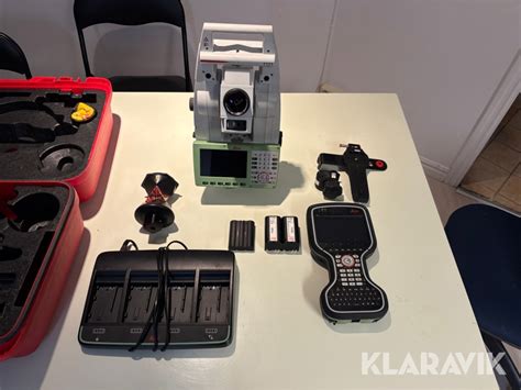 Totalstation Leica Ts16 P1” R500 Med Handdator Cs20 Lte 1862725 Hitta Auktioner På Bidpal
