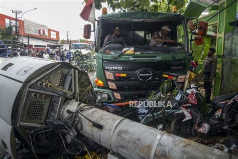 Kecelakaan Maut Truk Di Bekasi