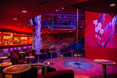 New Girls Cabaret Club De Striptease En Madrid Centro