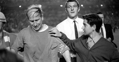 Sir Bobby Charlton Y El Inicio De La Maldición Inglesa En La Eurocopa