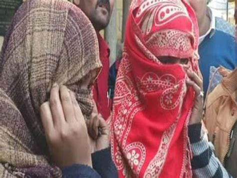 Indore Hotel Operator In Jabalpur Was Running A Sex Racket For Four Months Two Girls And 7