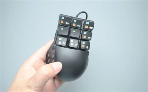 与键盘融为一体的鼠标！这用起来是什么体验？ 哔哩哔哩
