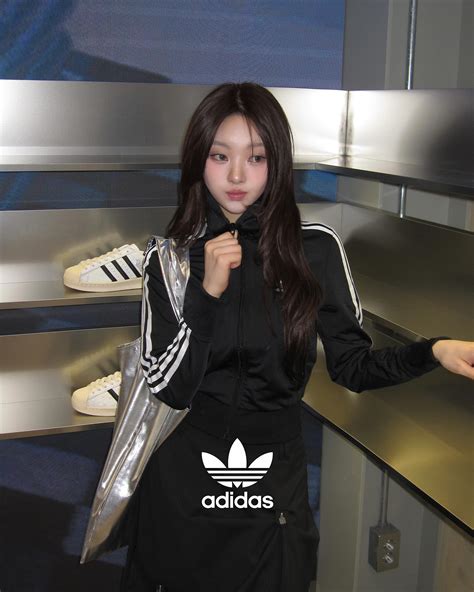 Leeseojin 광고 Etudeofficial 제 사랑 🤍 에뛰드의 New 슈가 컬러링 젤리밤 소개시켜드릴게요 도톰젤리 슈가코팅광 이 돋보이는